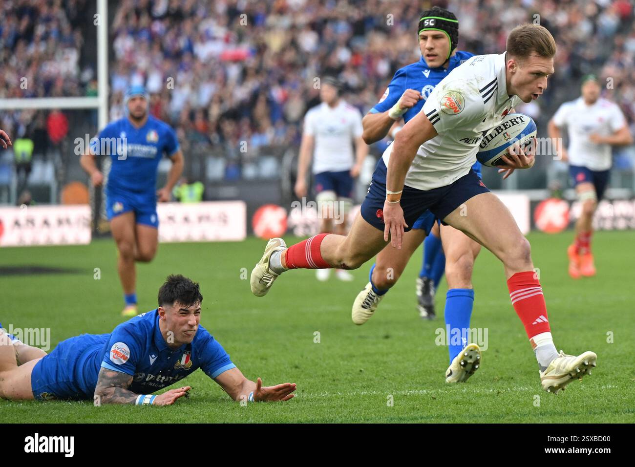 Rome, Lazio. 23rd Feb, 2025. Tommaso Menoncello of Italy, Leo Barre of ...
