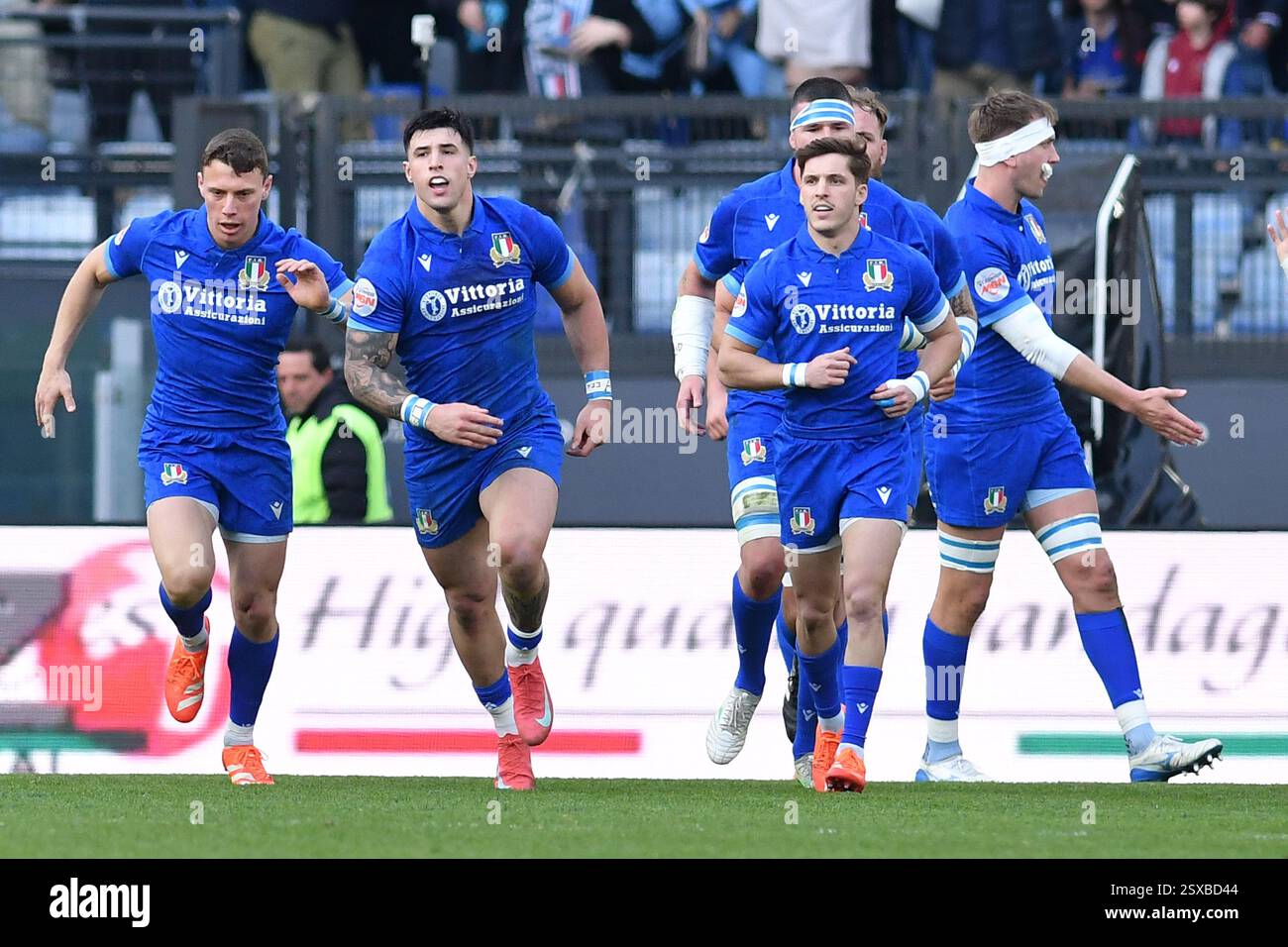Rome, Lazio. 23rd Feb, 2025. Tommaso Menoncello of Italy celebrates try ...