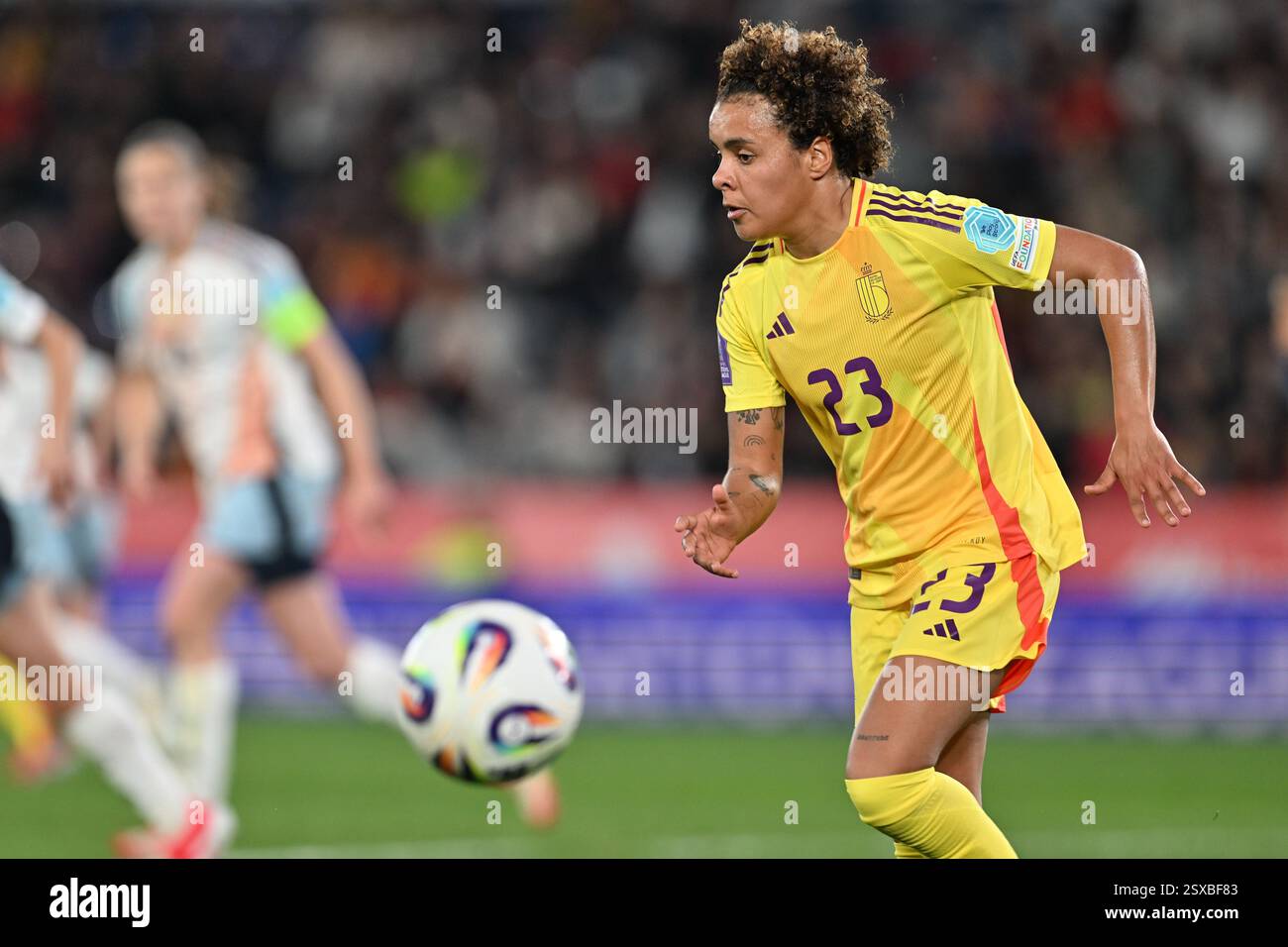 Valencia, Spain. 21st Feb, 2025. Kassandra Missipo (23) of Belgium ...