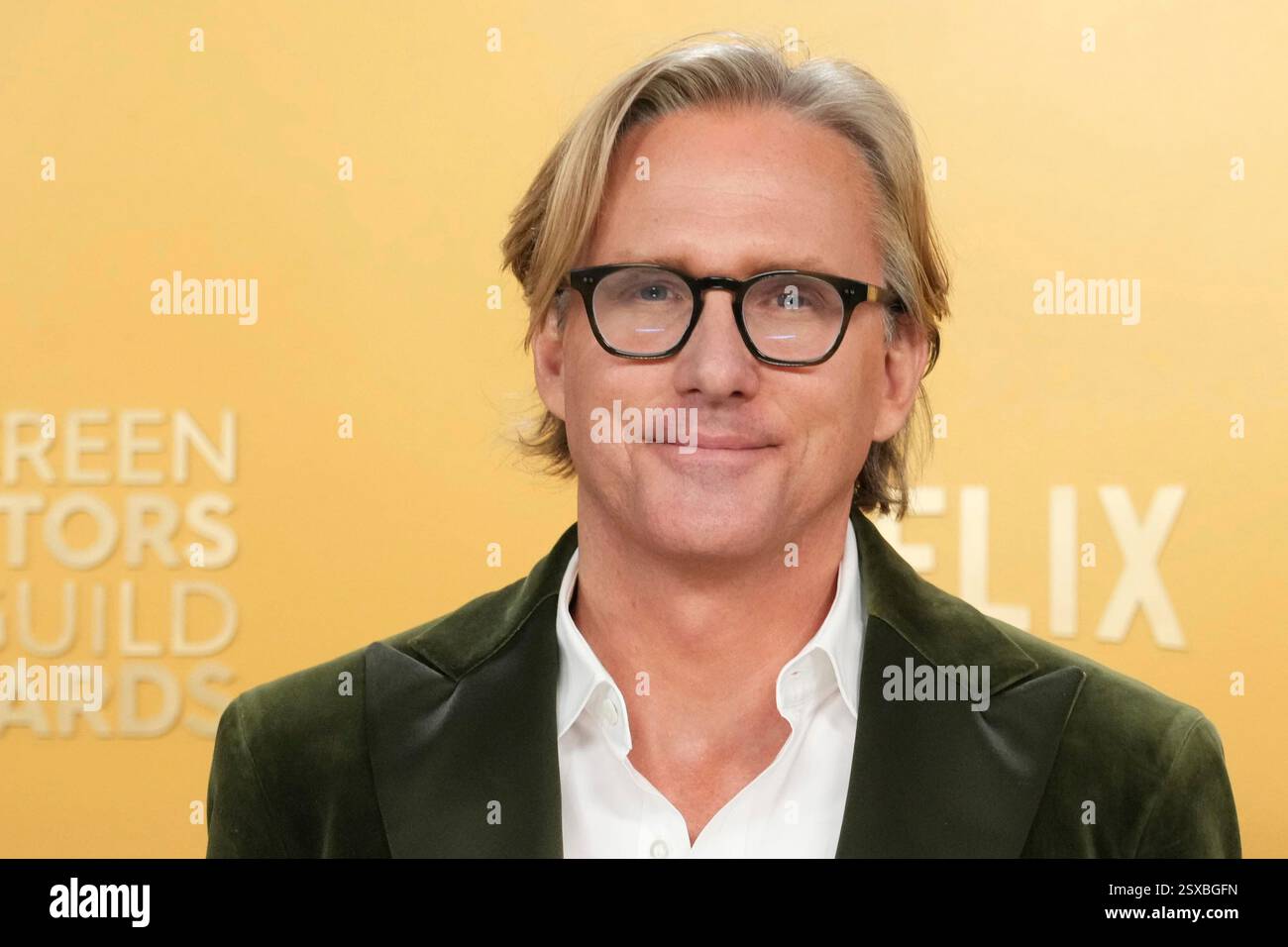 Jon Brockett arrives at the 31st annual Screen Actors Guild Awards on ...