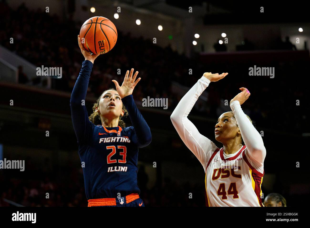 Illinois forward Brynn Shoup-Hill (23) shoots while under pressure from ...