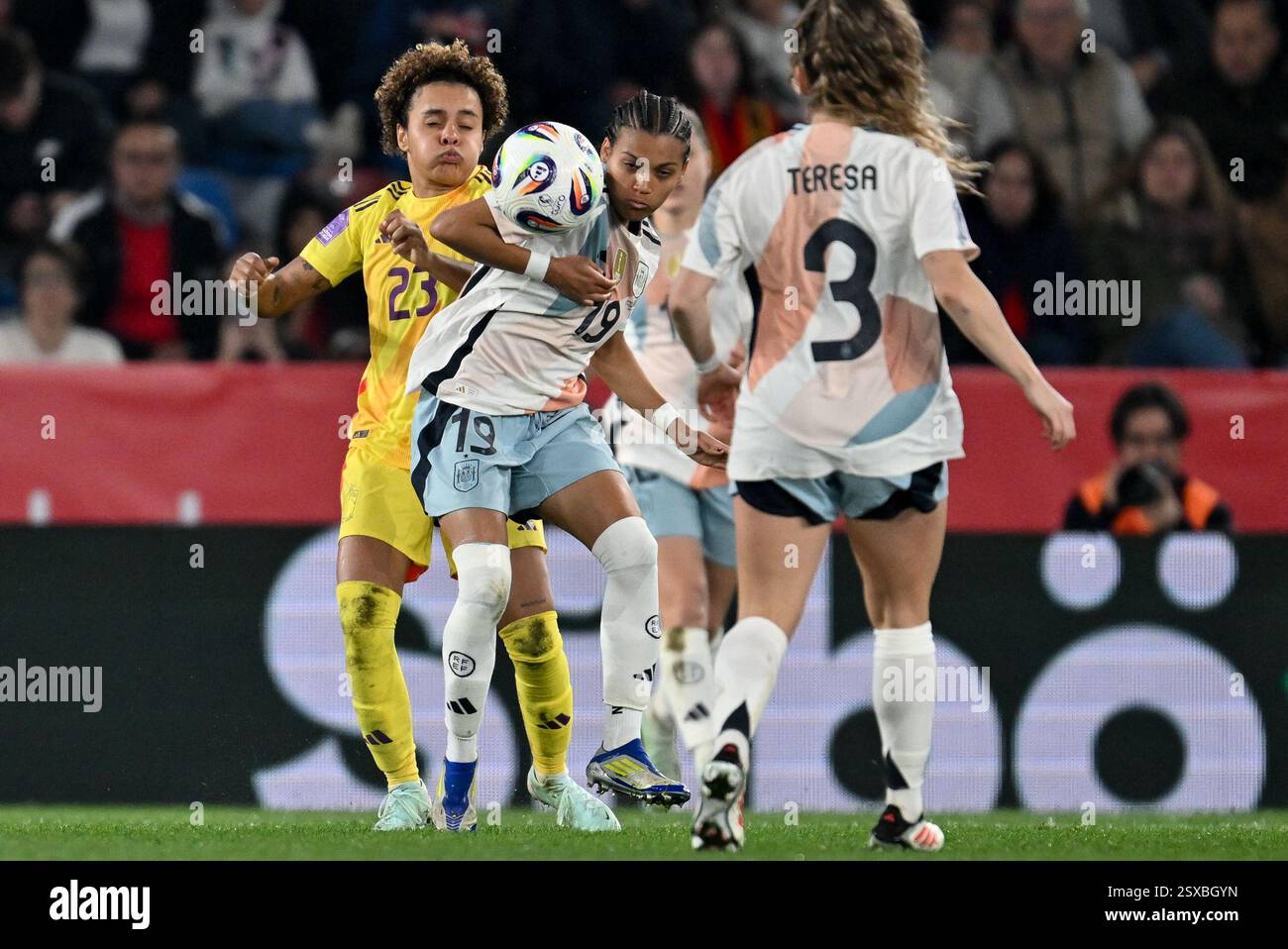 Valencia, Spain. 21st Feb, 2025. Kassandra Missipo (23) of Belgium and ...