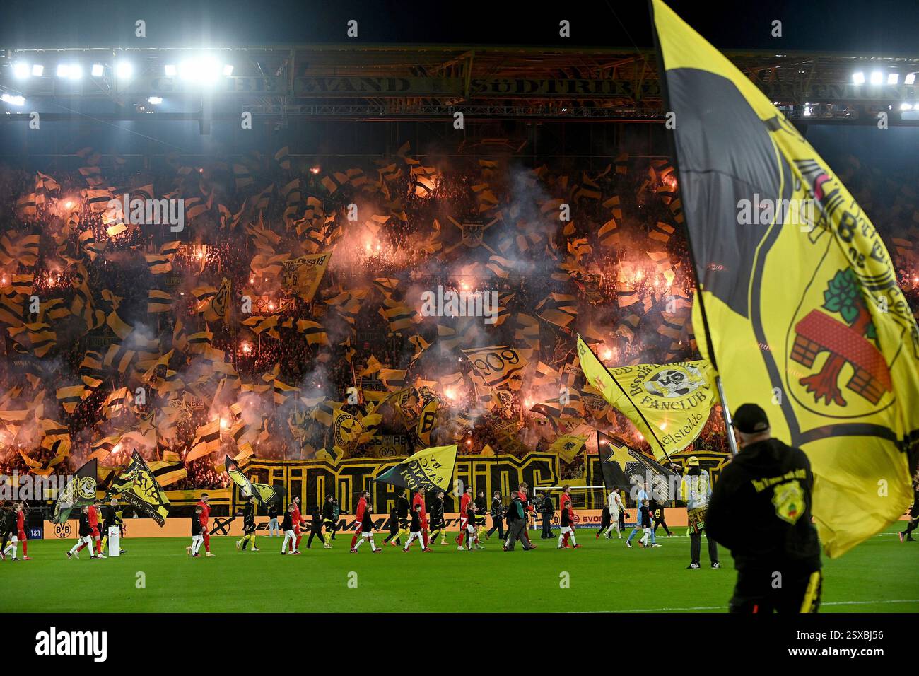 Dortmund, Deutschland. 22nd Feb, 2025. Fussball; Spieltag 23; 1 ...