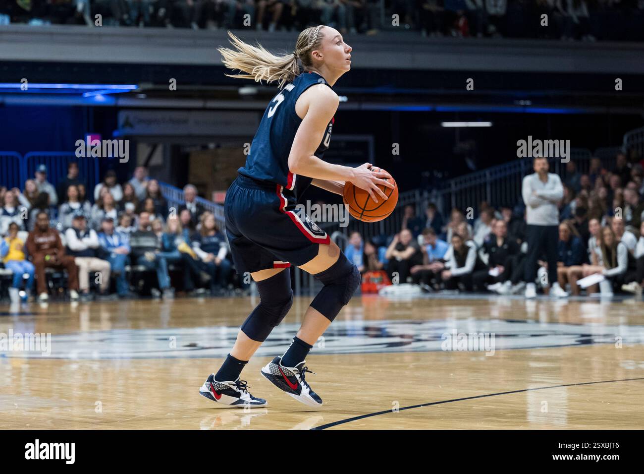 INDIANAPOLIS, IN - FEBRUARY 22: UConn Huskies guard Paige Bueckers (5 ...