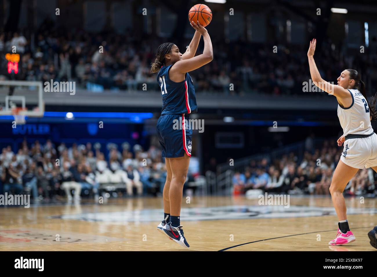 INDIANAPOLIS, IN - FEBRUARY 22: UConn Huskies forward Sarah Strong (21 ...