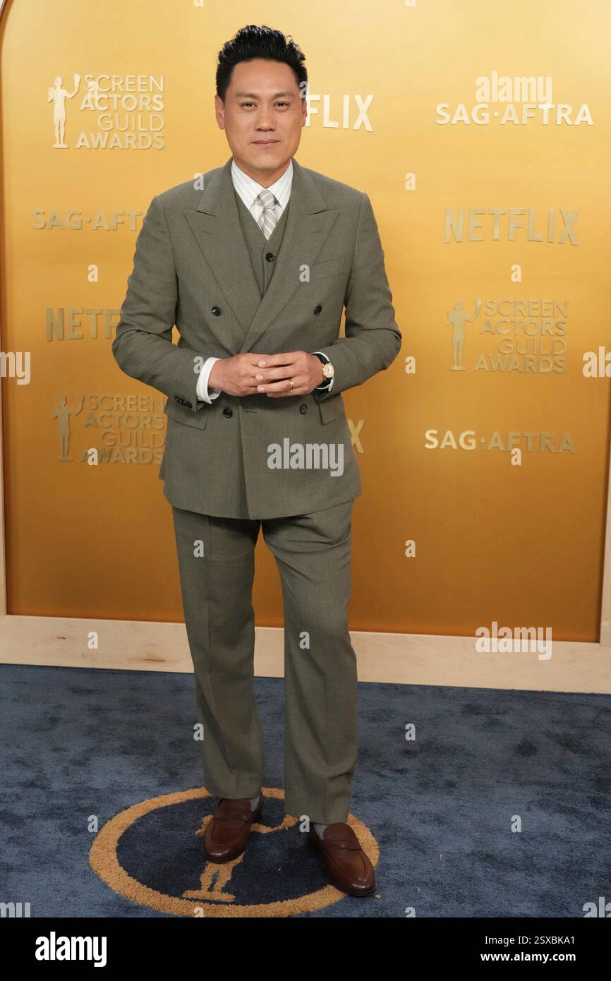 Jon M. Chu arrives at the 31st annual Screen Actors Guild Awards on ...