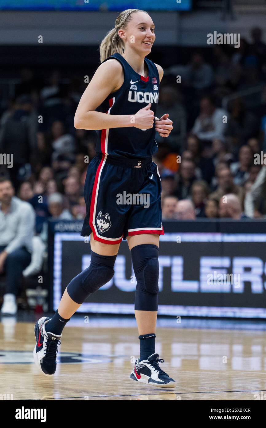 INDIANAPOLIS, IN - FEBRUARY 22: UConn Huskies guard Paige Bueckers (5 ...