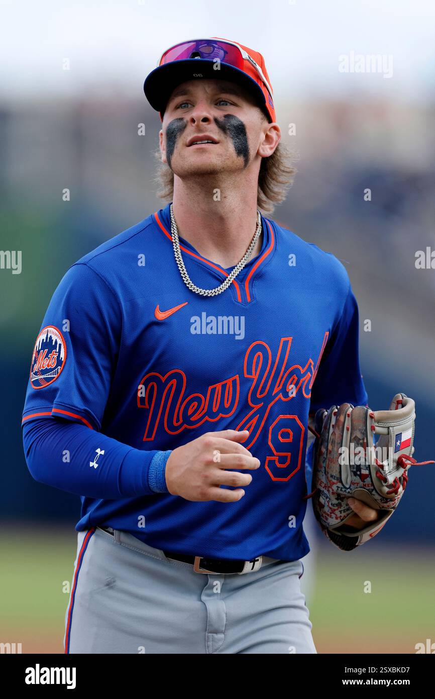 WEST PALM BEACH, FL - FEBRUARY 23: New York Mets shortstop Jett Williams (90) heads to the ...