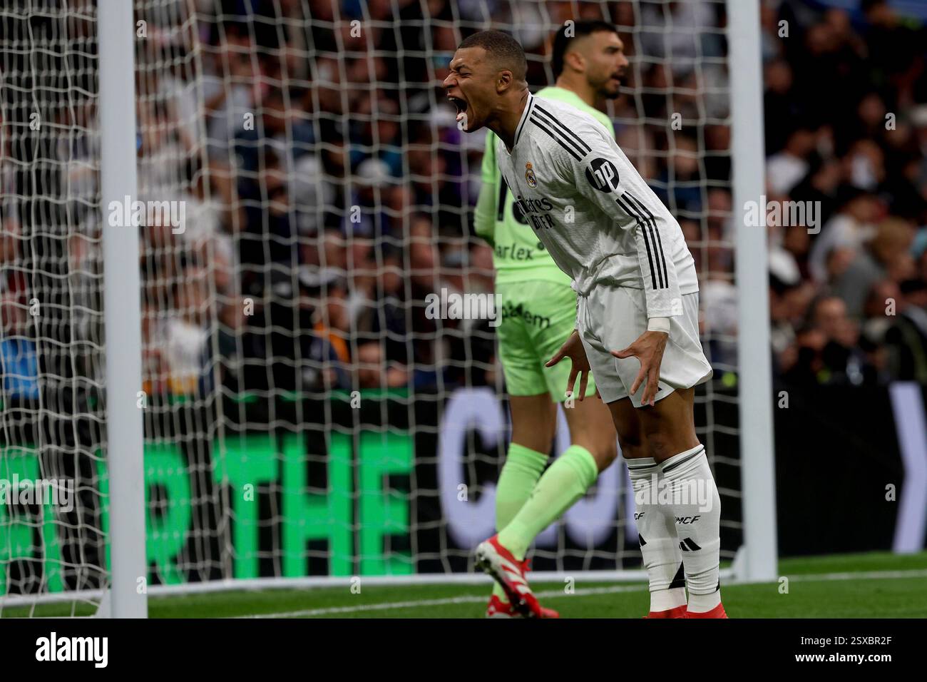 Kylian mbappé real madrid hi-res stock photography and images - Alamy