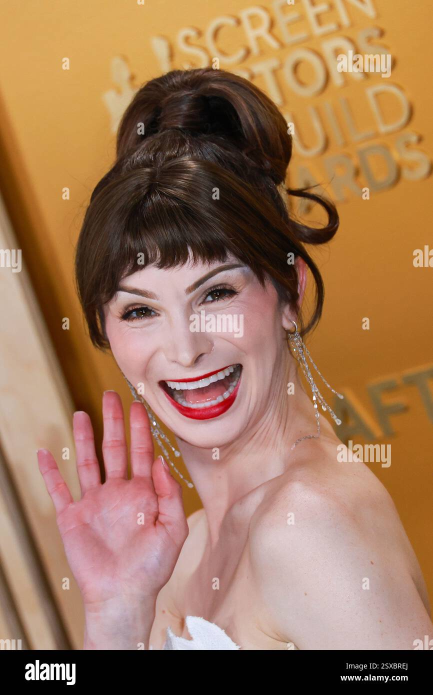 Los Angeles, USA. 23rd Feb, 2025. Dylan Mulvaney walking on the red ...