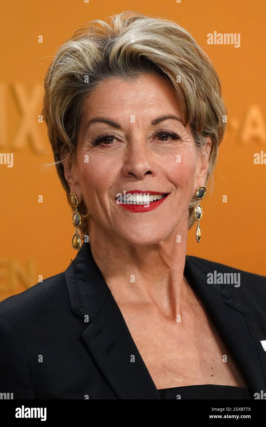 Wendie Malick arrives at the 31st annual Screen Actors Guild Awards on ...
