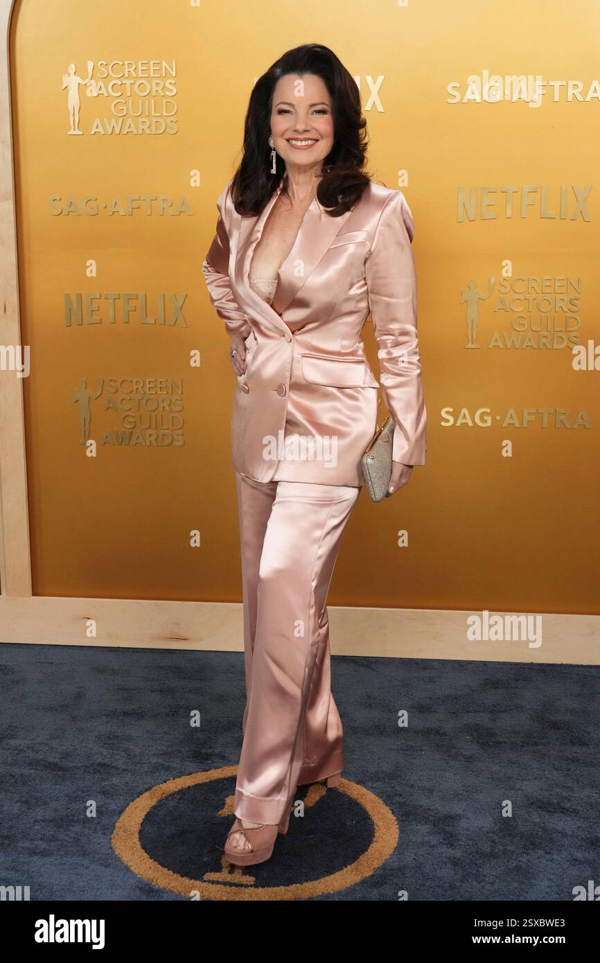 Fran Drescher arrives at the 31st annual Screen Actors Guild Awards on ...
