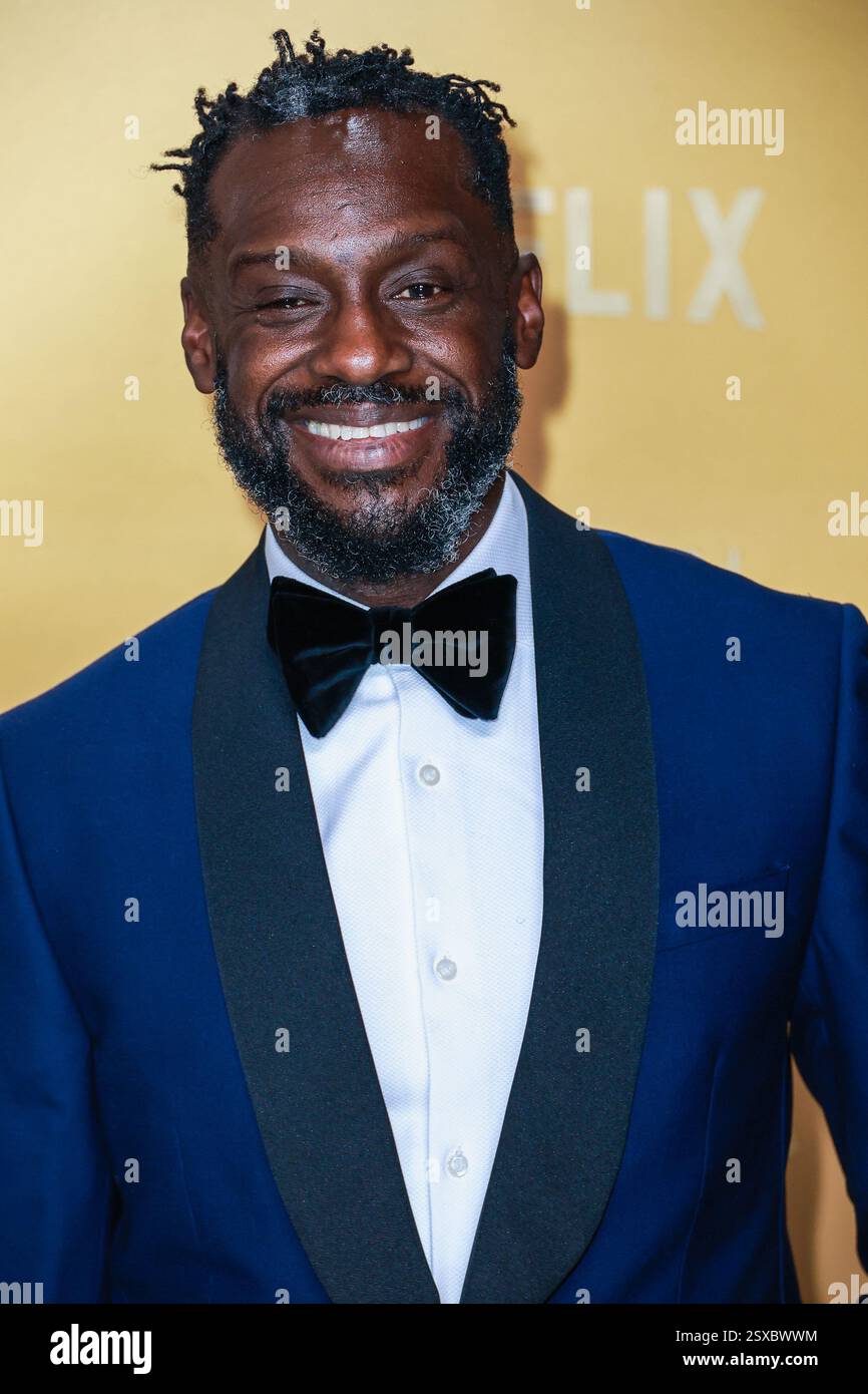 Sule Rimi walking on the red carpet at the 31st Annual Screen Actors ...