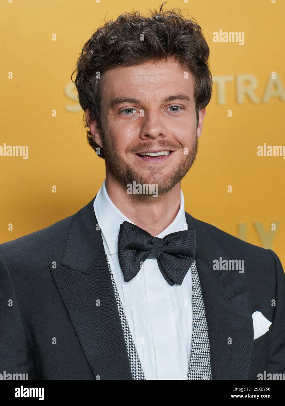 Los Angeles, USA. 23rd Feb, 2025. Jack Quaid walking on the red carpet ...
