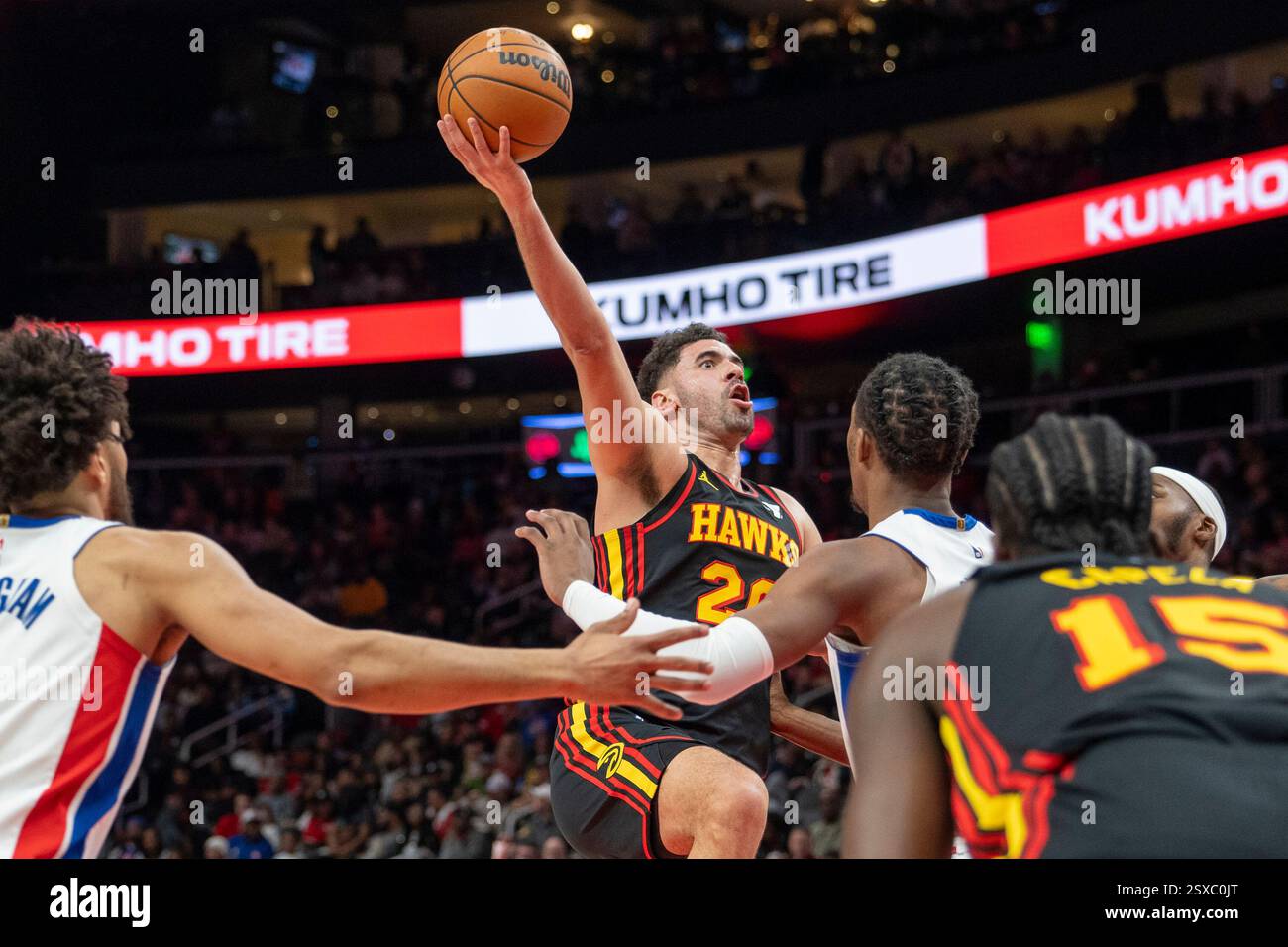 Atlanta Hawks forward Georges Niang (20) attempts a basket during the ...