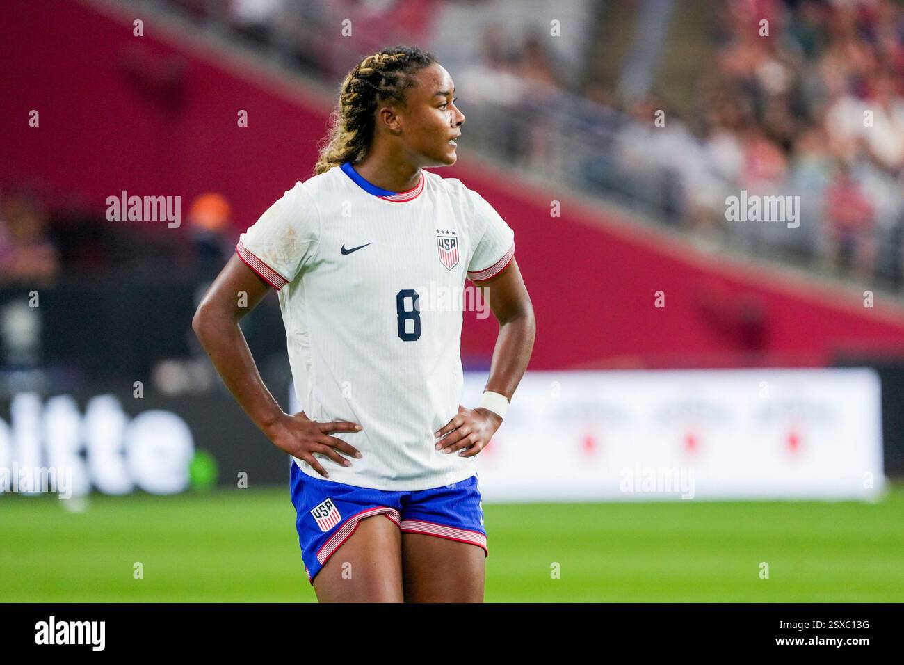 United States midfielder Jaedyn Shaw (8) waits for play to start during ...
