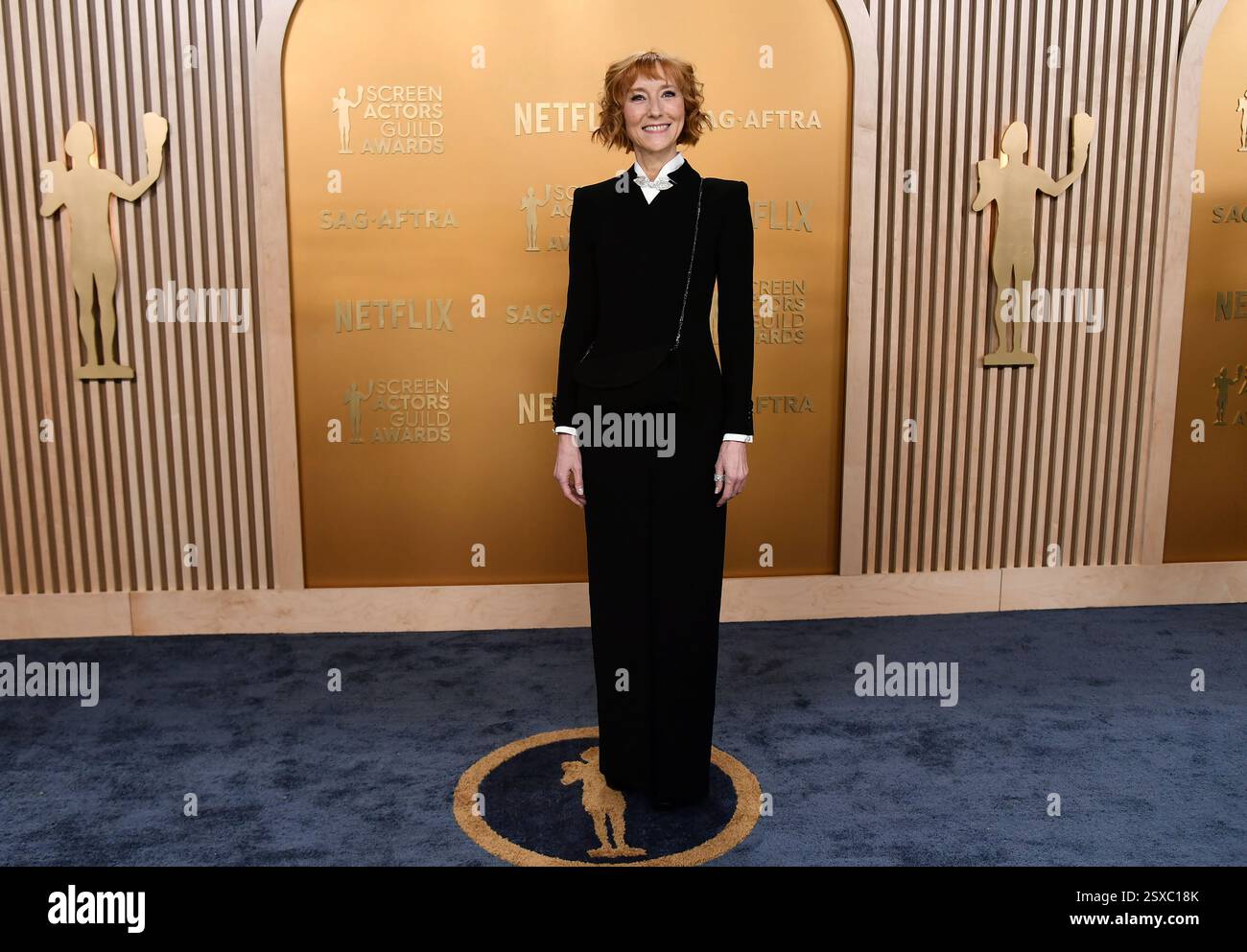 Lia Williams arrives at the 31st annual Screen Actors Guild Awards on ...