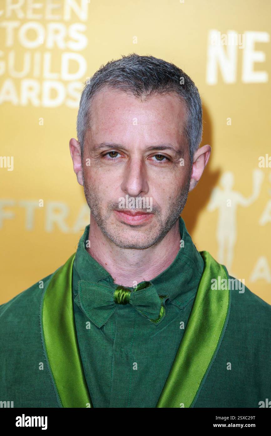 Jeremy Strong walking on the red carpet at the 31st Annual Screen ...