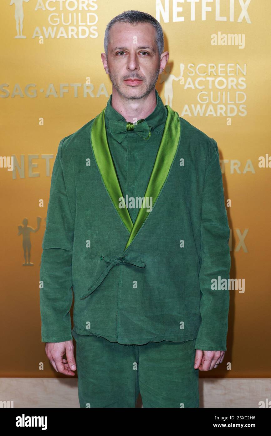 Jeremy Strong walking on the red carpet at the 31st Annual Screen ...
