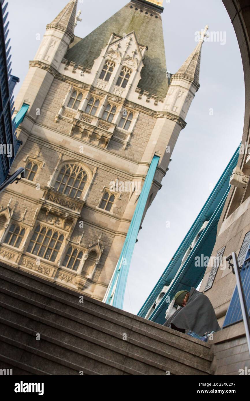 Steps tower bridge london hi-res stock photography and images - Alamy