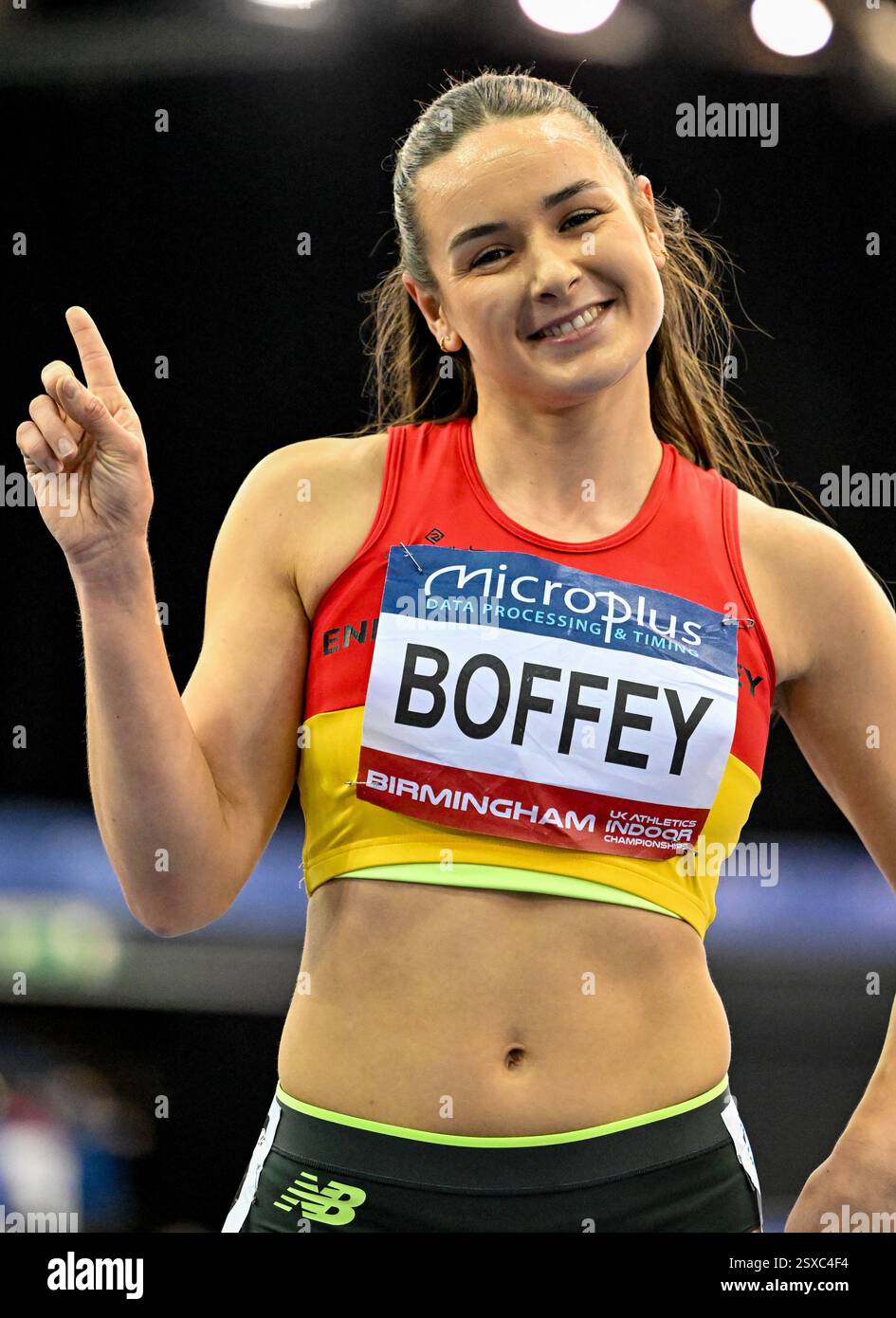 Birmingham, UK. 23rd Feb, 2025. BOFFEY Isabelle wins the Womens 800m ...
