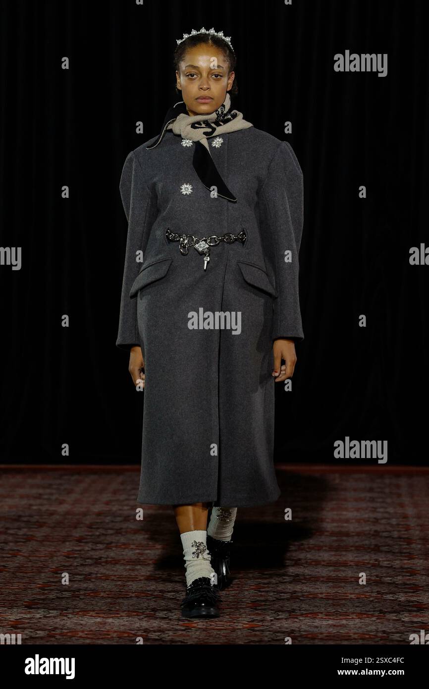 SIMONE ROCHA Autumn-Winter 2025 runway during London Fashion Week on ...