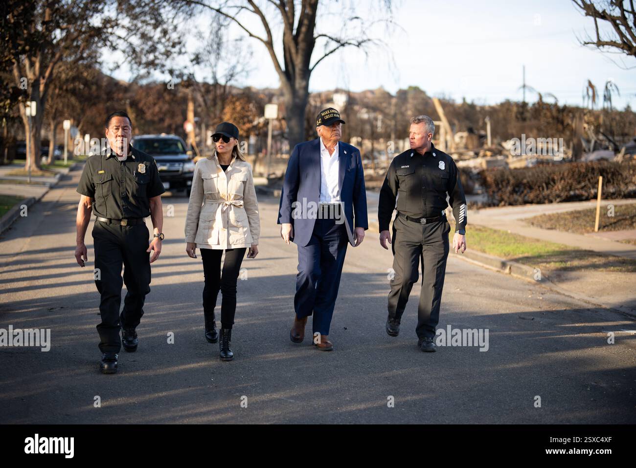 President Donald J. Trump and First Lady Melania Trump tour a Pacific ...
