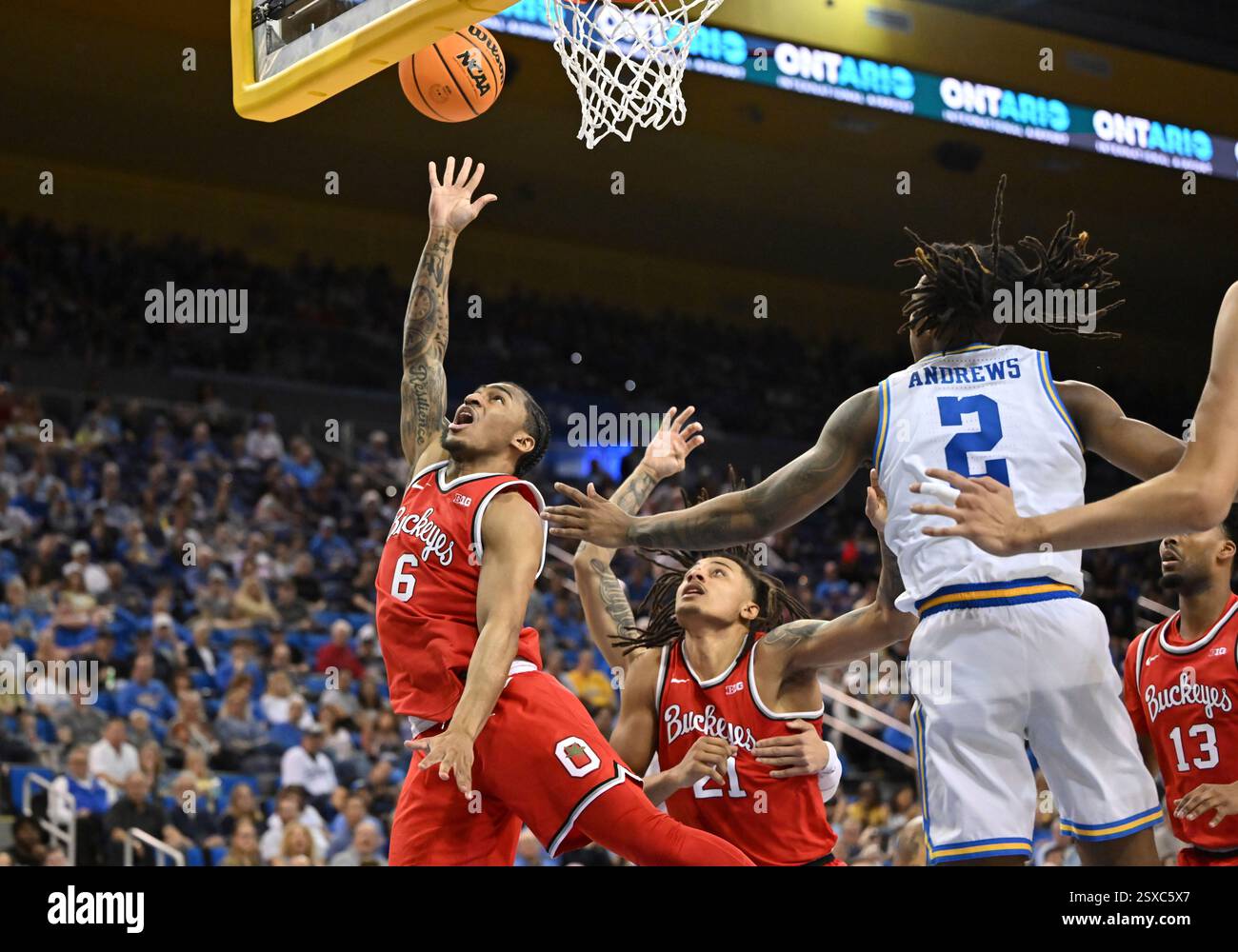 LOS ANGELES, CA - FEBRUARY 23: Ohio State Buckeyes guard Ques Glover (6 ...