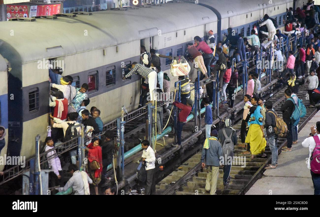 Patna, India. 23rd Feb, 2025. PATNA, INDIA - FEBRUARY 23: Passengers ...