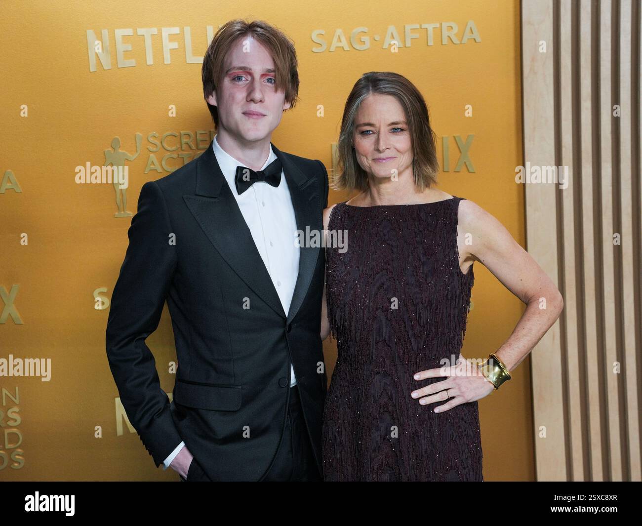 Los Angeles, USA. 23rd Feb, 2025. Kit Bernard Foster and Jodie Foster ...