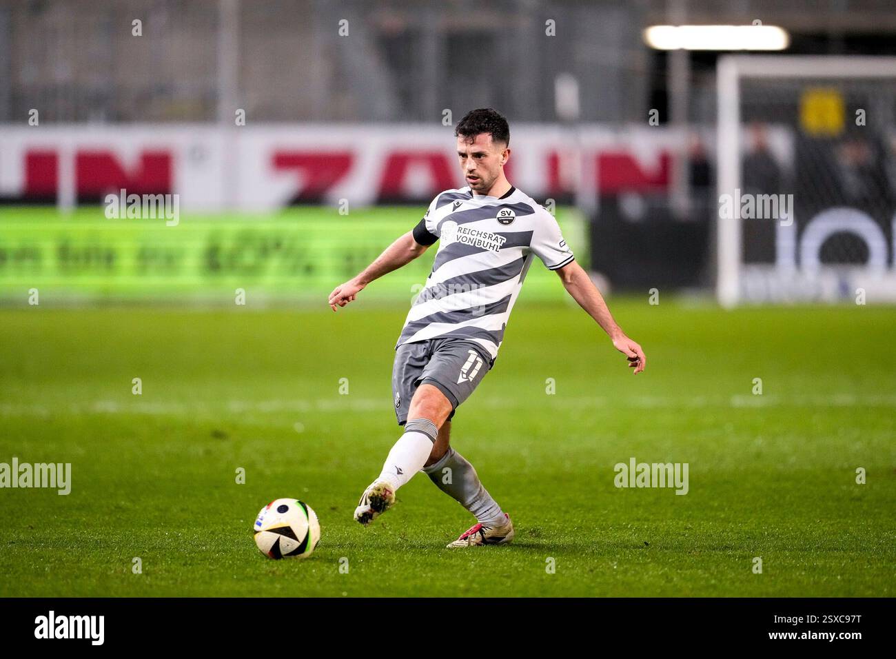 Sandhausen, Deutschland. 23rd Feb, 2025. Besar Halimi (SVS, 11), am ...