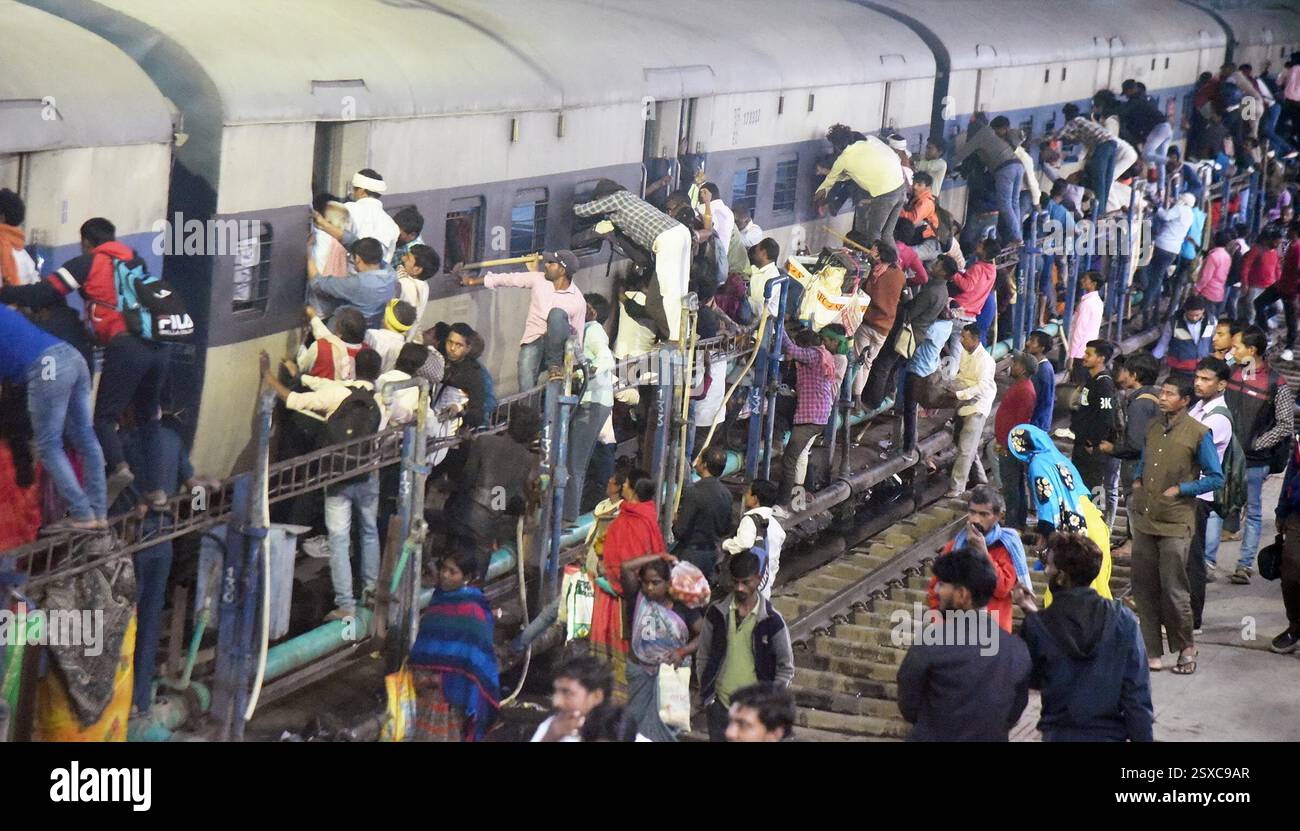Patna, India. 23rd Feb, 2025. PATNA, INDIA - FEBRUARY 23: Passengers ...