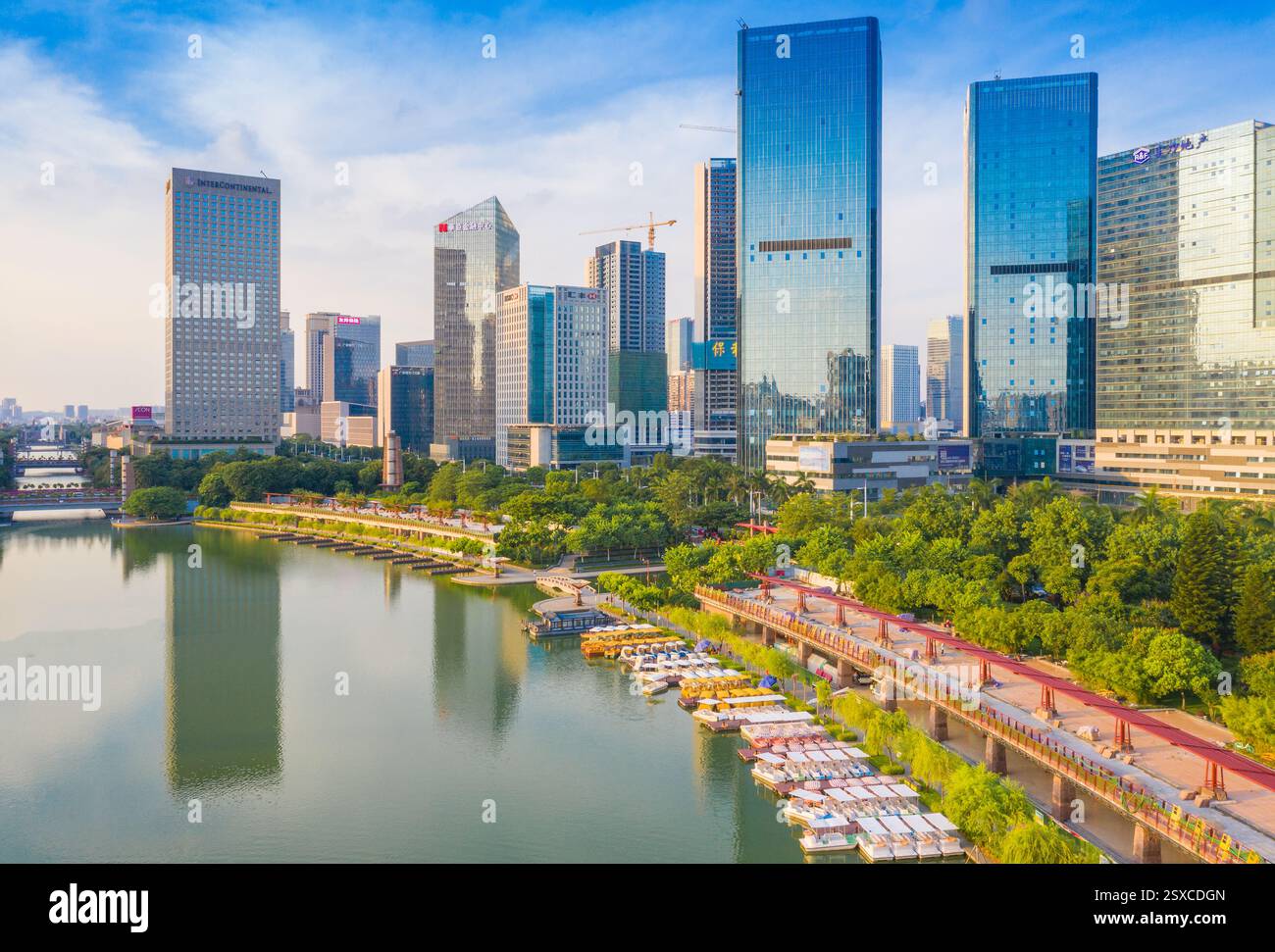 Urban environment of Qiandeng Lake Park, Foshan City, Guangdong Province, China Stock Photo - Alamy