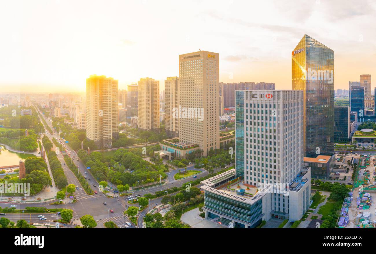 Urban environment of Qiandeng Lake Park, Foshan City, Guangdong ...