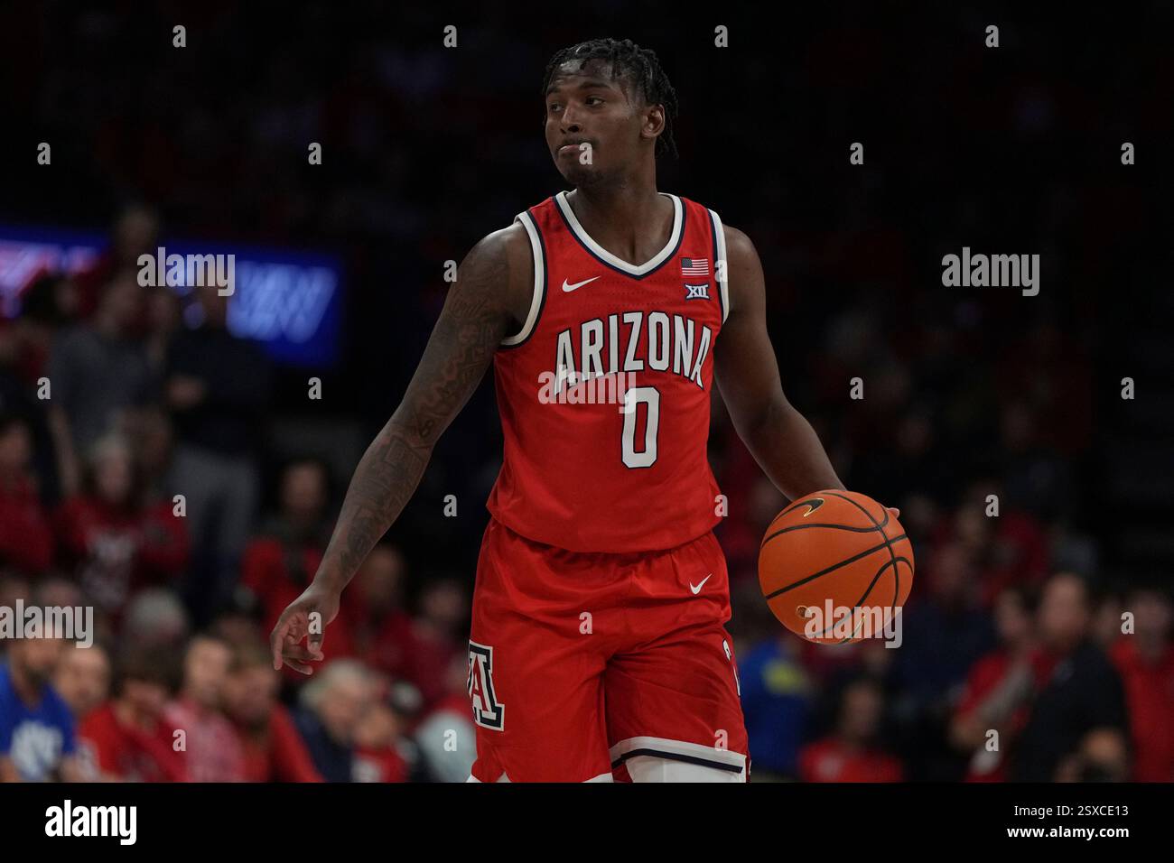 Arizona guard Jaden Bradley (0) during the first half of an NCAA ...