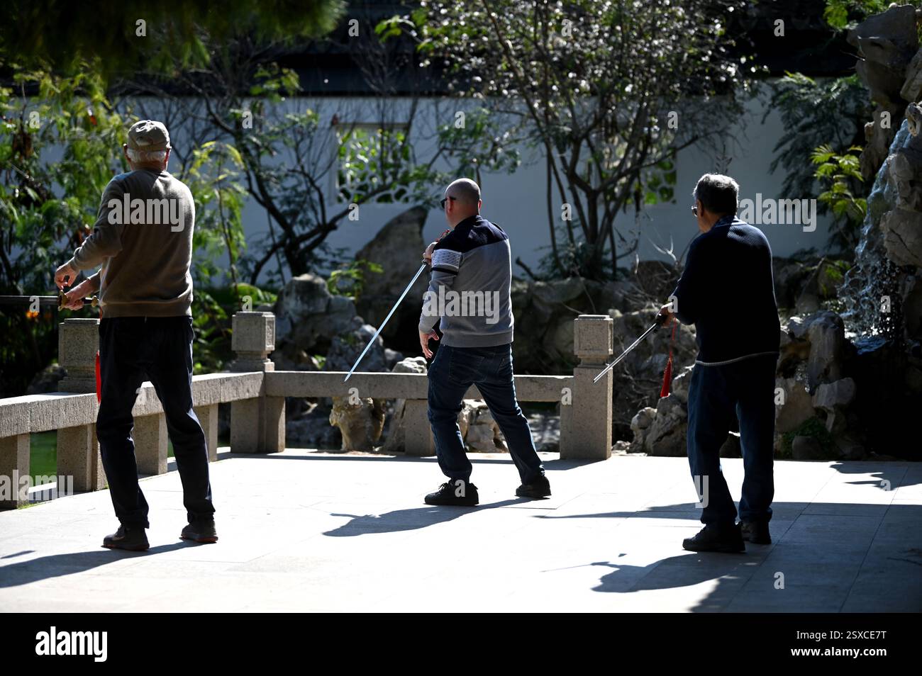 (250224) -- SANTA LUCIJA, Feb. 24, 2025 (Xinhua) -- People practice Tai ...