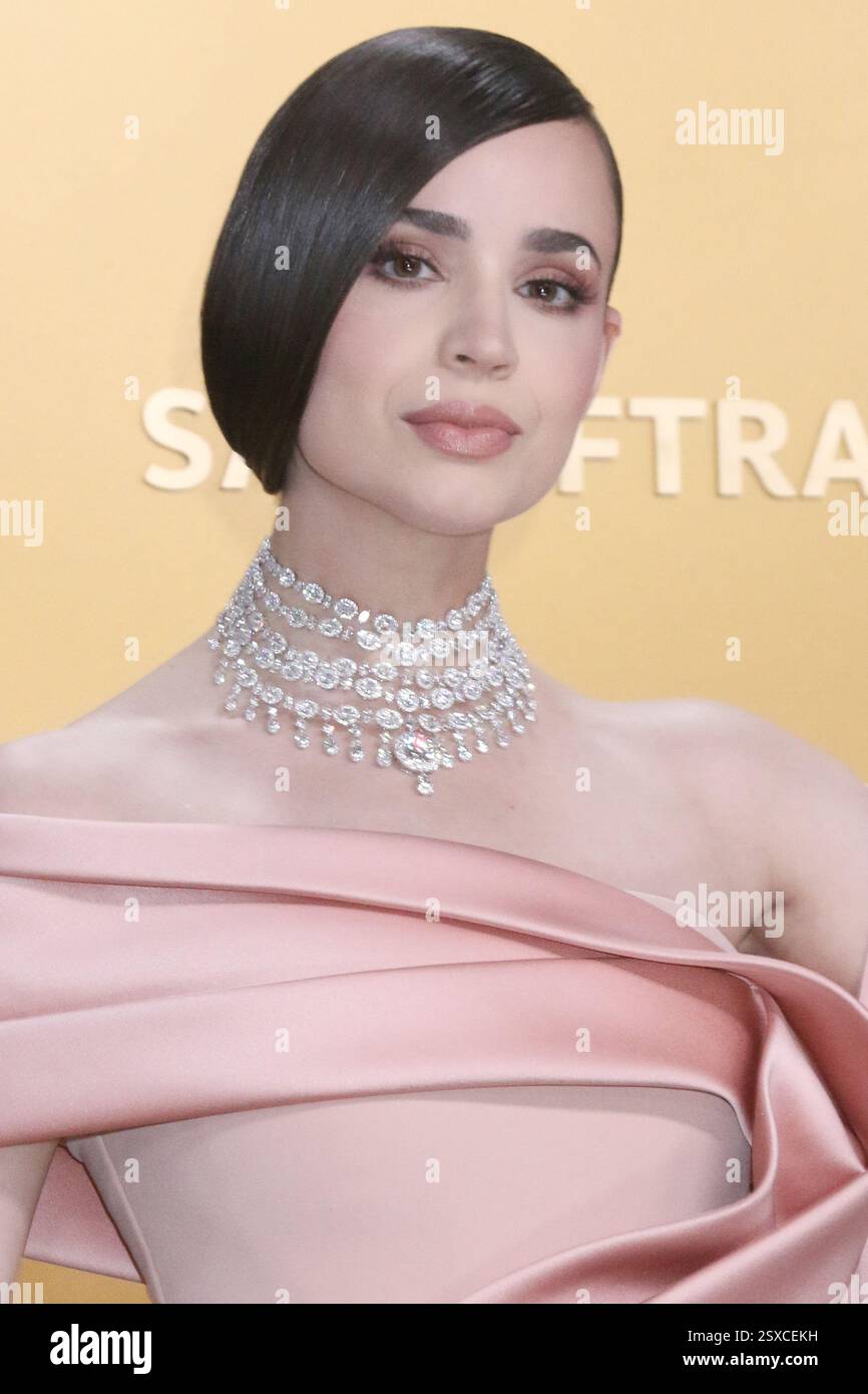 Los Angeles, USA. 23, February, 2025. Pictured left to right, Sofia Carson at the 31st SAG ...
