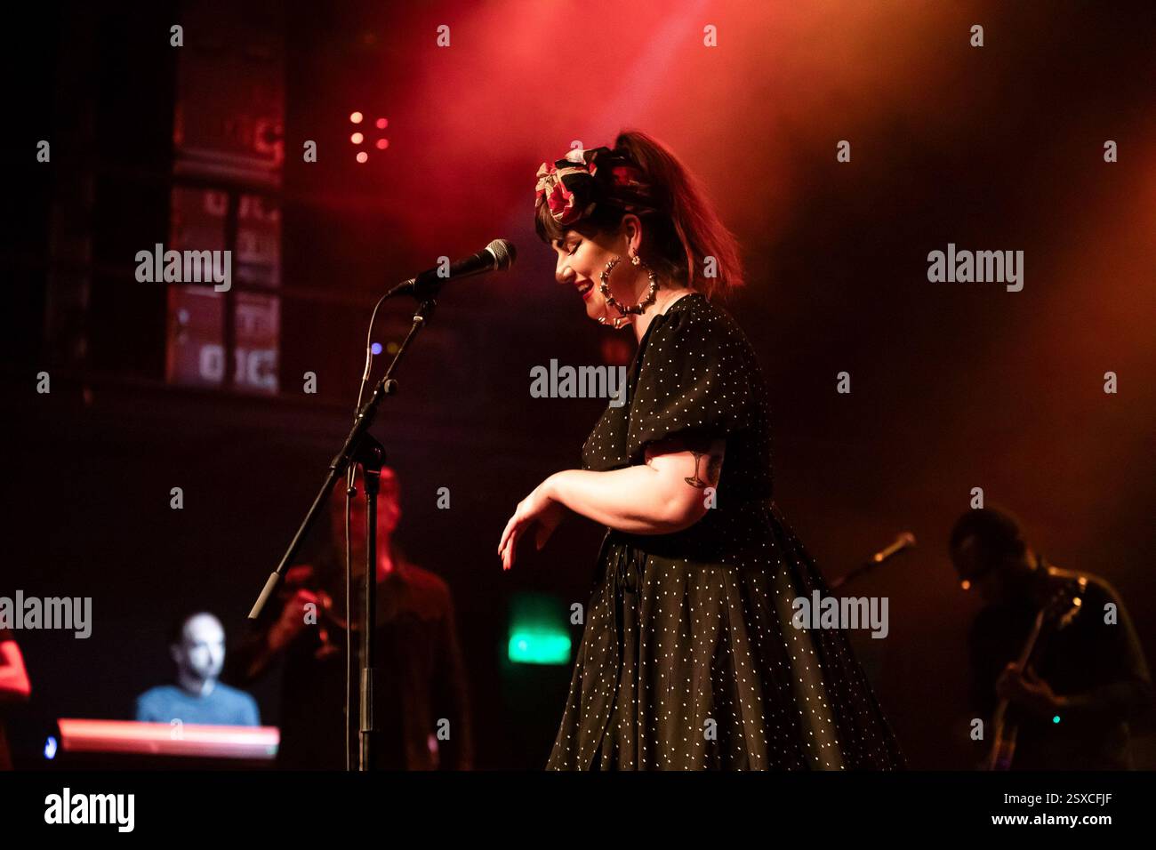 Porto, Portugal. 22nd Feb, 2025. Bronte Shande of The Amy Winehouse ...