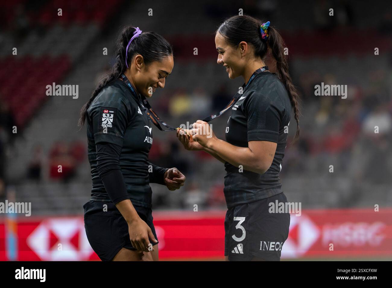 New Zealand's Mahina Paul, left, and New Zealand's Stacey Waaka inspect ...