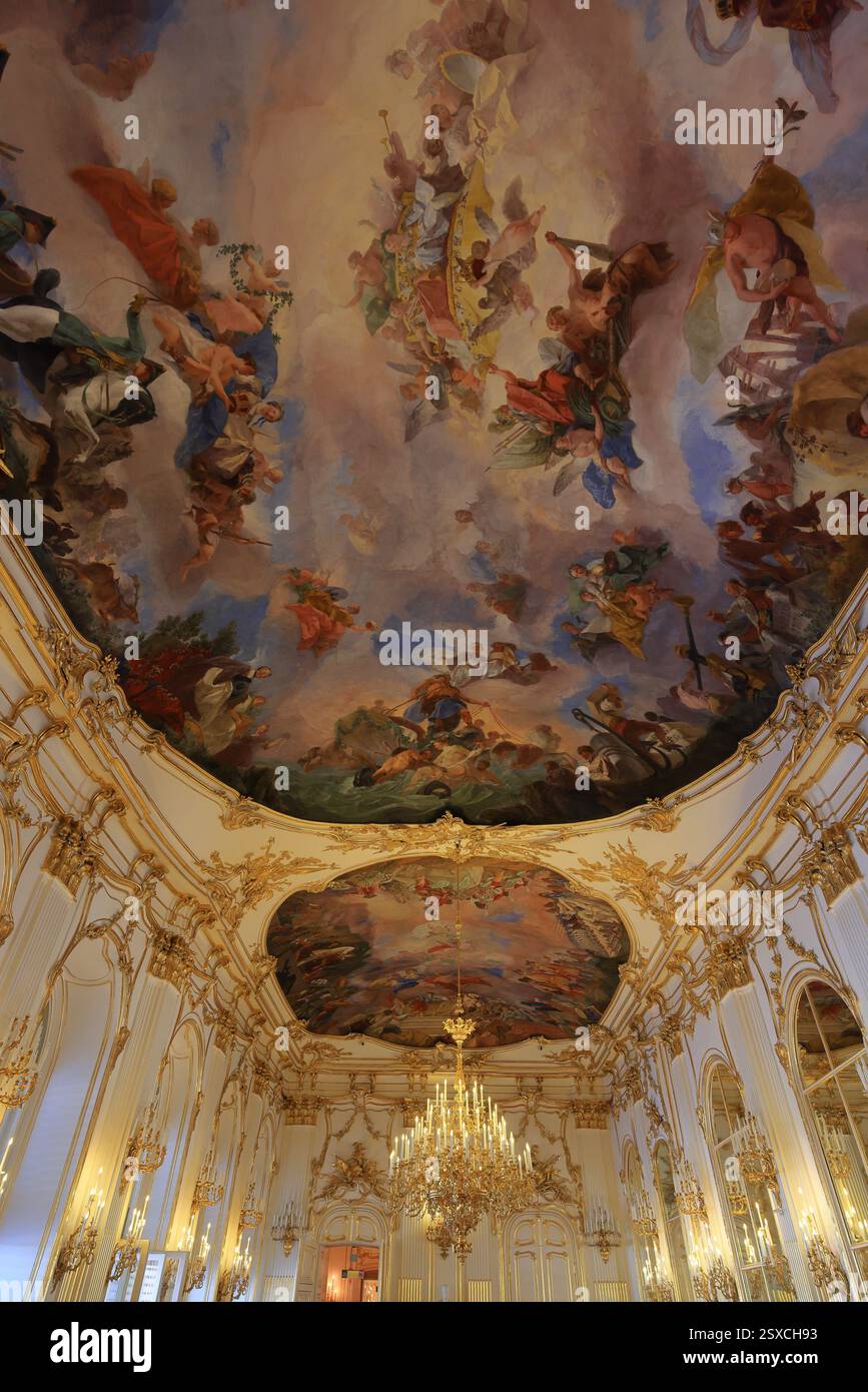 Schonbrunn Palace (Schloss Schonbrunn), a summer palace with rococo ...