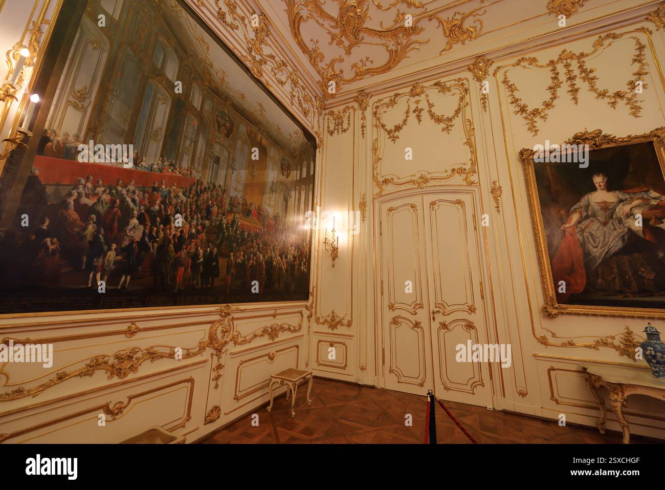 Schonbrunn Palace (Schloss Schonbrunn), a summer palace with rococo ...