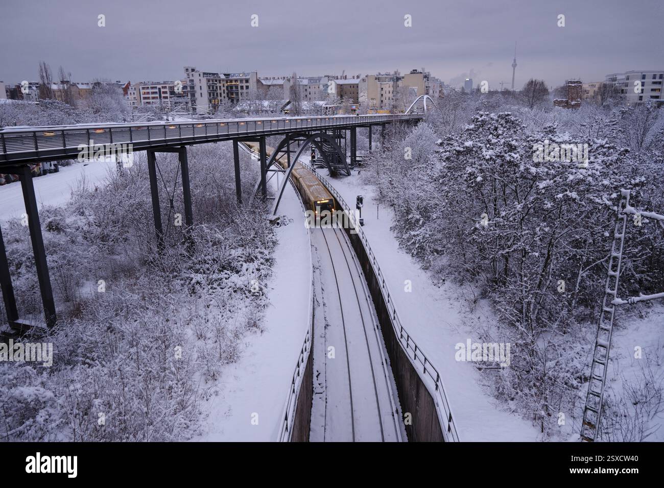 Germany, Berlin, 14.02.2025, Schwedter Steg, S-Bahn line, Europe Stock ...
