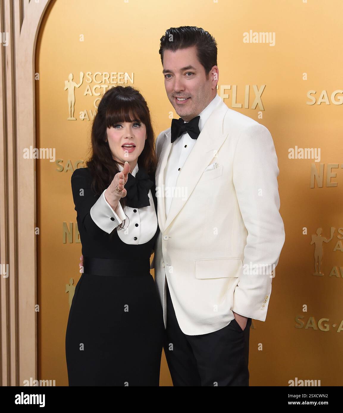 Los Angeles, USA. 23rd Feb, 2025. Zooey Deschanel and Jonathan Scott ...