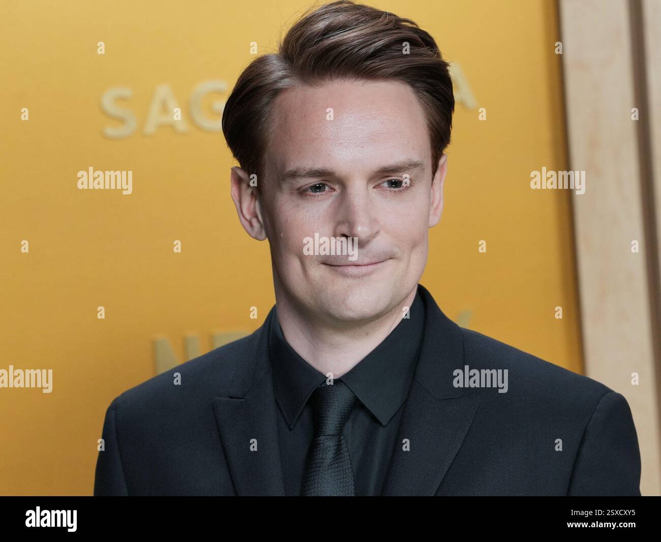 Los Angeles, USA. 23rd Feb, 2025. Joe Barnes walking on the red carpet ...