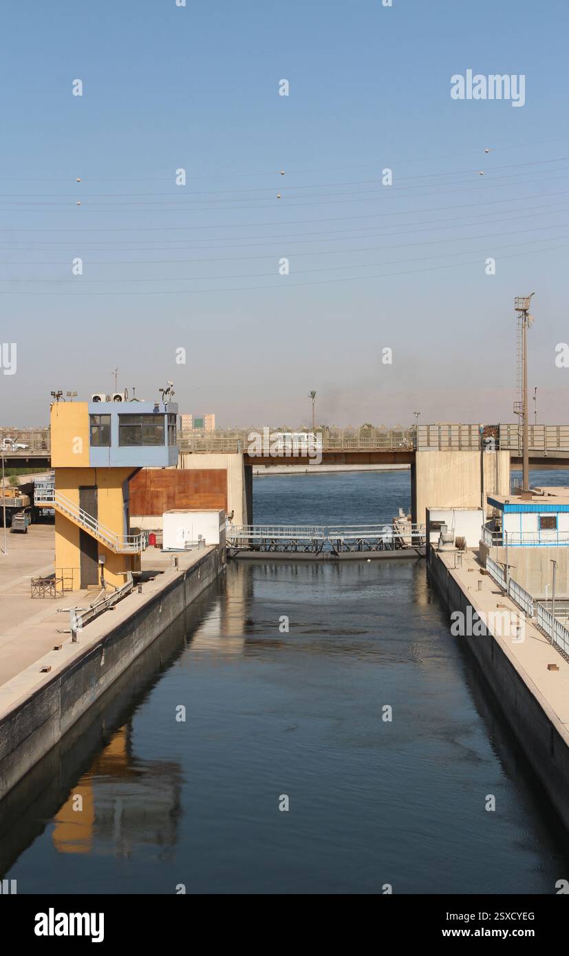 In front of the gate of Esna Lock as an elevator for boats on the River ...