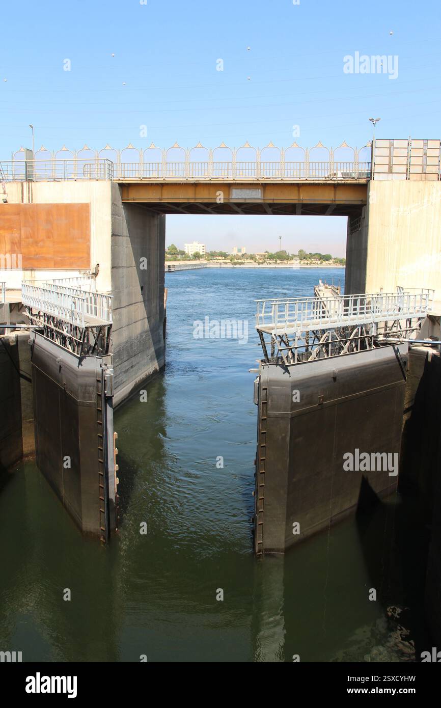 In front of the gate of Esna Lock as an elevator for boats on the River ...