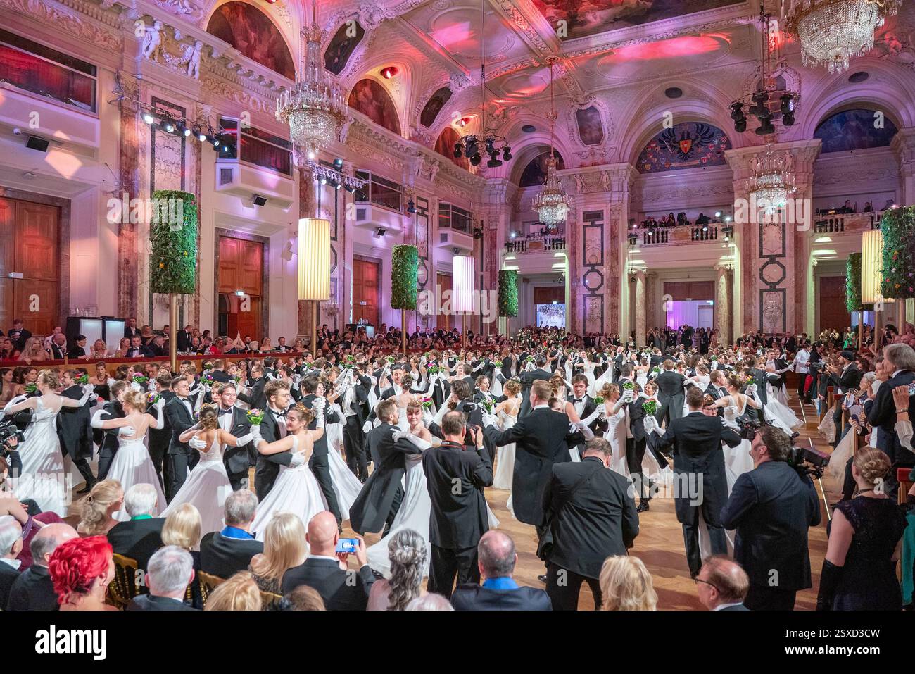 Ball of the Viennese coffee roasters - 66th coffee roasters' ball ...