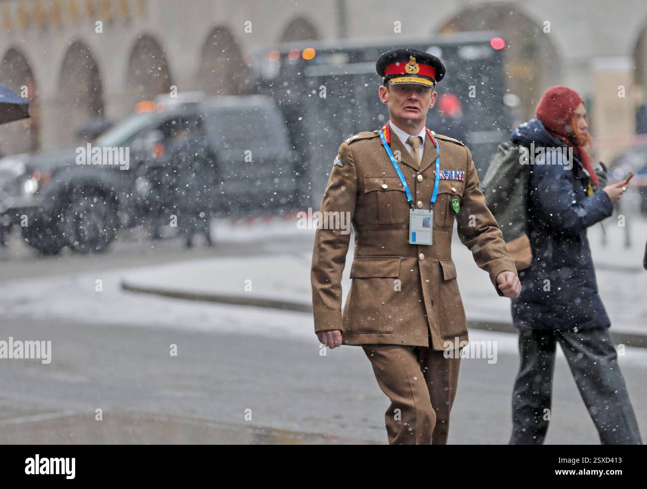 Generalleutnant John Mead, Stellvertreter des Befehlshabers des Allied ...
