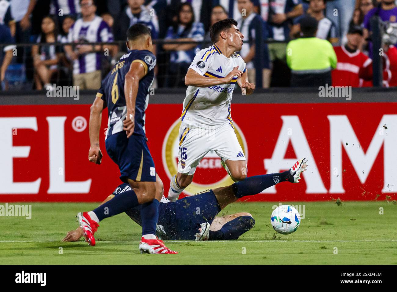 LIMA, PERU - FEBRUARY 18: (L-R) Renzo Garces and Guillermo Enrique of ...