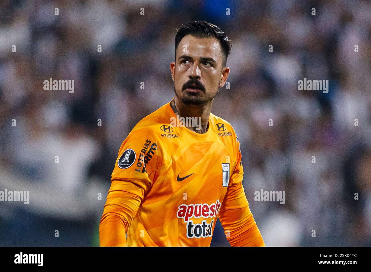 LIMA, PERU - FEBRUARY 18: Goalkeeper Guillermo Viscarra of Alianza Lima ...